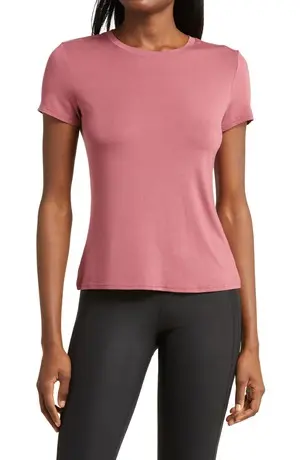 Alo Yoga Stretch T-Shirt - Mars Clay | Editorialist